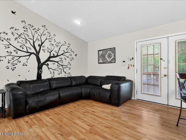 404 Cedarview Dr