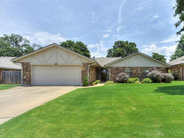 404 Cedar Bend Dr, Midwest City, OK 73130