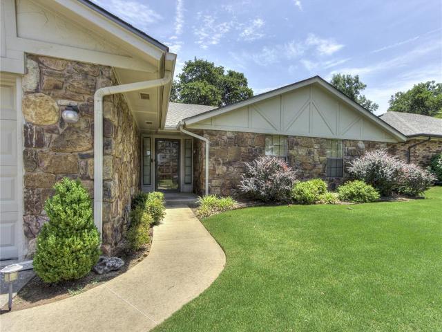 404 Cedar Bend Drive