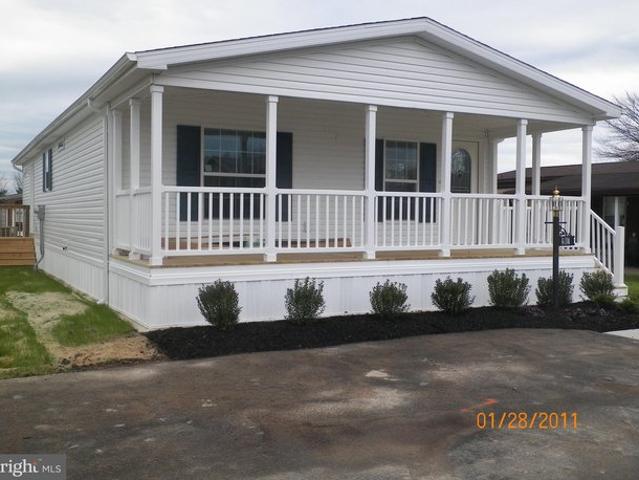 404 Clear Creek Ct, North Wales, PA 19454