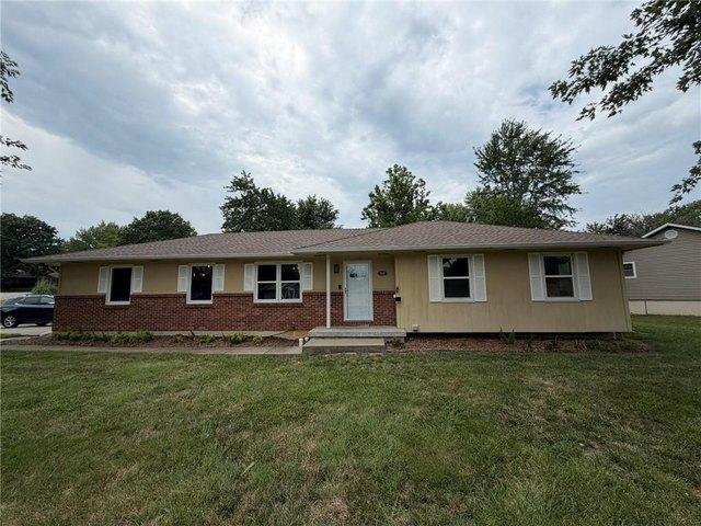 404 Creach Dr, Warrensburg, MO 64093