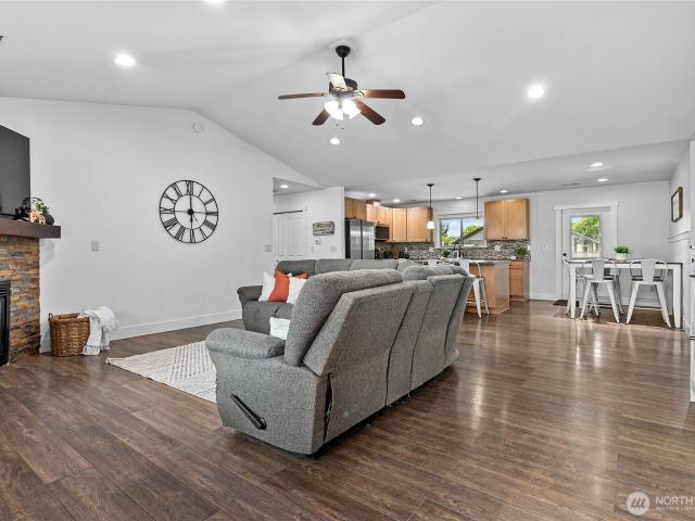 404 Amareen Court