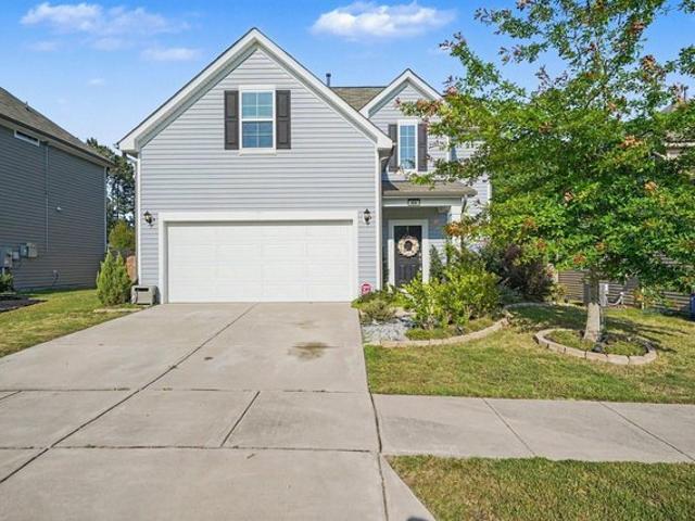 404 Avery Glenn Way, Fuquay Varina, NC 27526