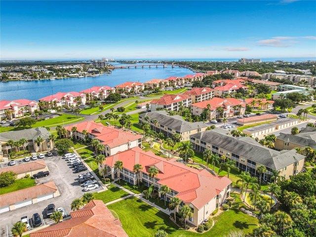 404 Bouchelle Dr Apt 203, New Smyrna Beach, FL 32169