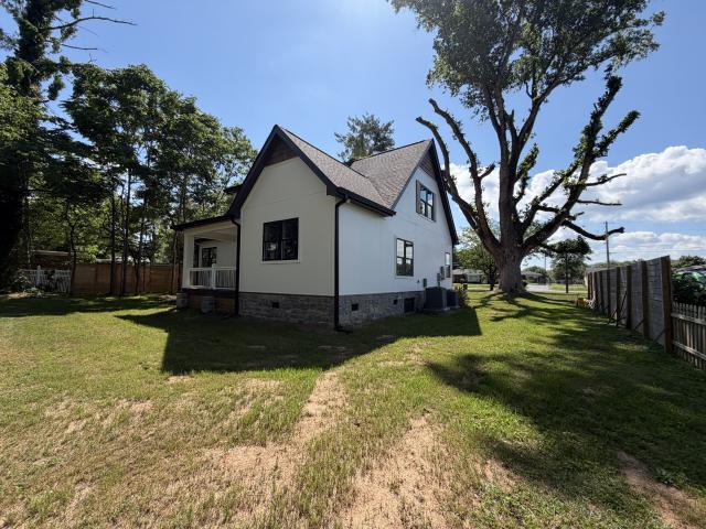 404 Boyd Ave