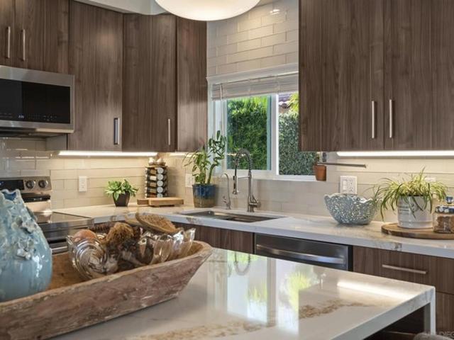 404 Bonair St, La Jolla, CA 92037