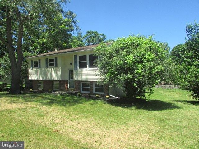404 Beaverbrook Dr, Pennsylvania Furnace, PA 16865