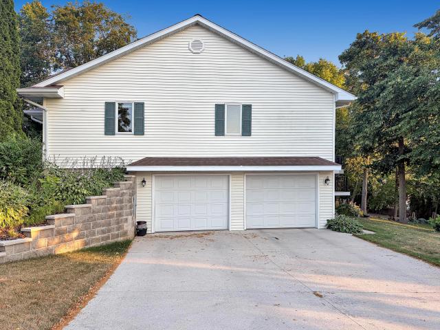 404 Bittersweet Ln