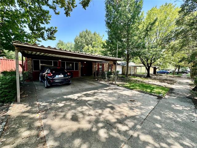 404 Birchwood Circle