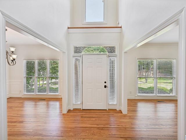 404 Greystone Glen Circle