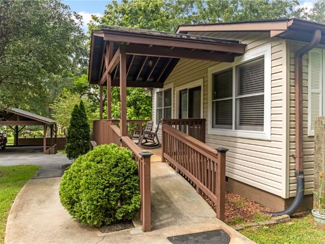 404 Davis Road