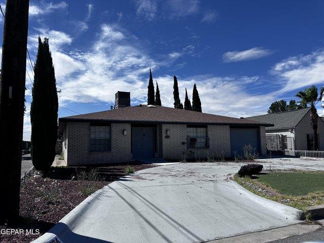 404 E Hague Rd, El Paso, TX 79902