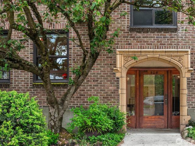 404 E Harrison St, Unit 101, Seattle, WA 98102 | MLS #2515