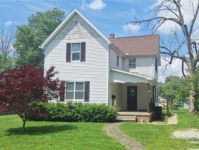 404 E McKibben St, Rossville, IL 60963