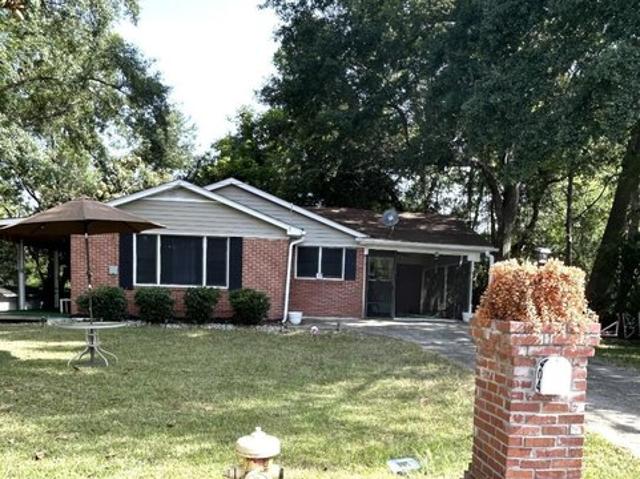 404 Evergreen Dr, Aberdeen, MS 39730