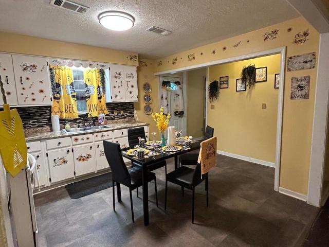 404 Evergreen Drive
