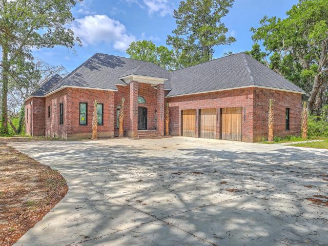 404 Fairington Dr, Summerville, SC 29485 | MLS #25011