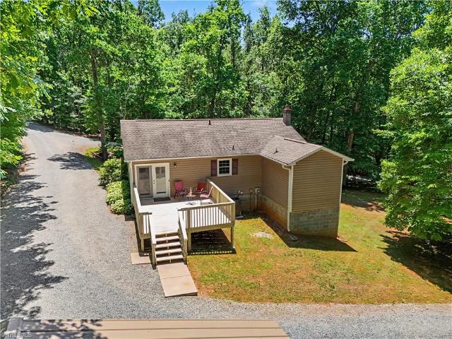 404 Kennedy Farm Road S