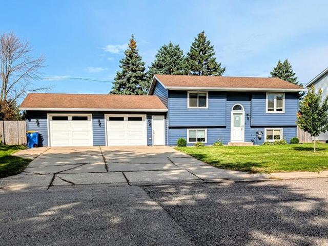 404 Kim Ln, Owatonna, MN 55060
