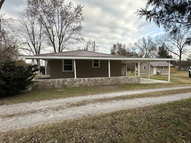 404 Horton St, Decherd, TN 37324 | MLS #3047 | Compass