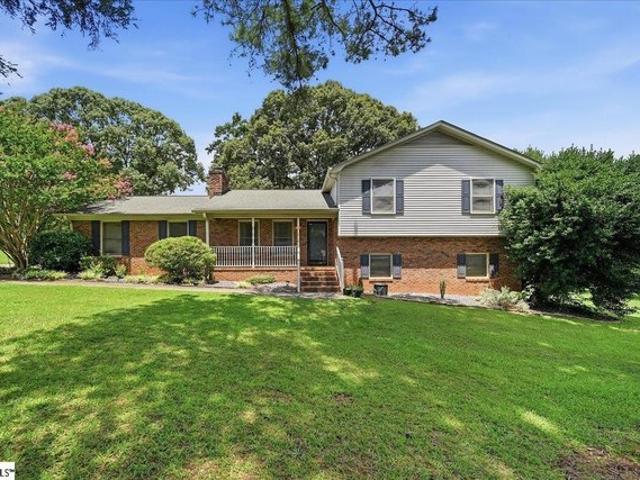 404 Jameson Dr, Piedmont, SC 29673
