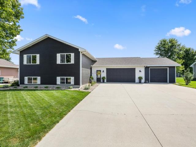 404 Jefferson Ave, Volga, SD 57071