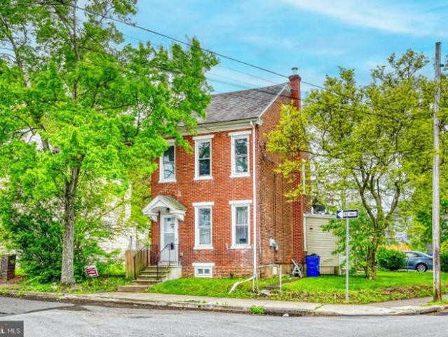 404 Jefferson Ave, Pottstown, PA 19464