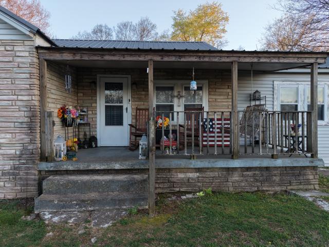 404 McMurtrey St