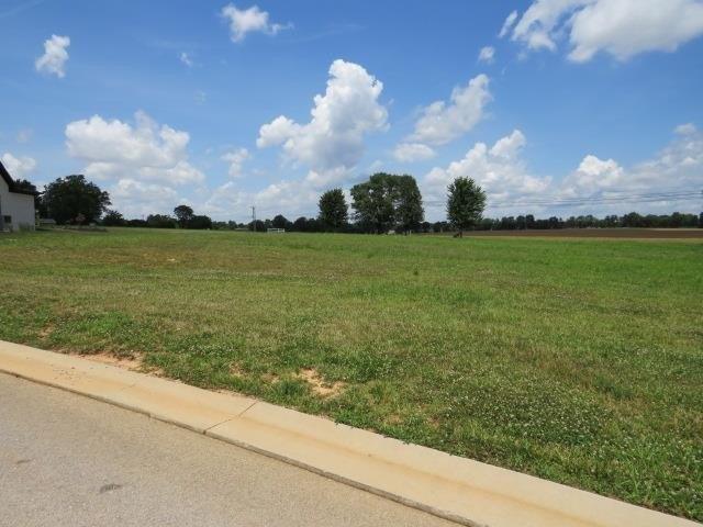 404 Meadow Glenn Ln, Hopkinsville, KY 42240