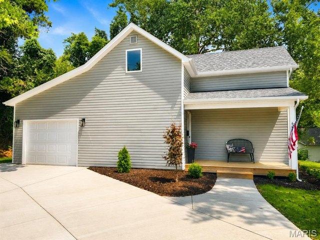 404 N 5th St, Pacific, MO 63069