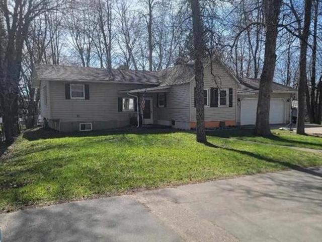 404 N 2nd Ave, Kelly Lake, MN 55746