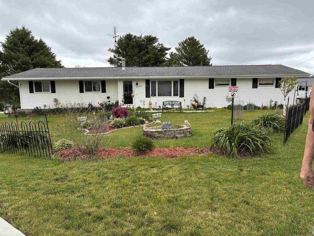 404 N Virtue St, Shullsburg, WI 53586