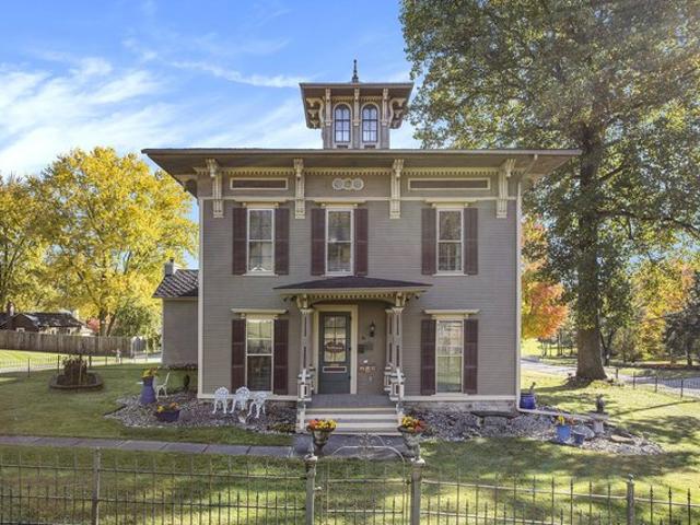 404 N Webster St, Augusta, MI 49012