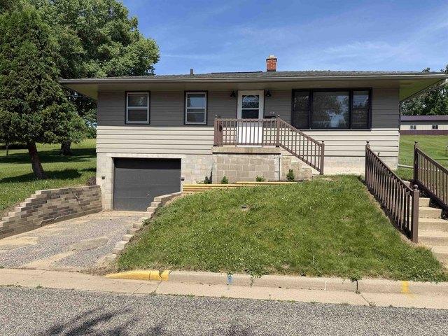 404 N Brooklyn Ave, Elroy, WI 53929