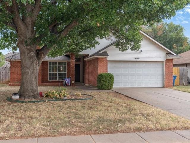 404 N Lockeport Dr, Edmond, OK 73003