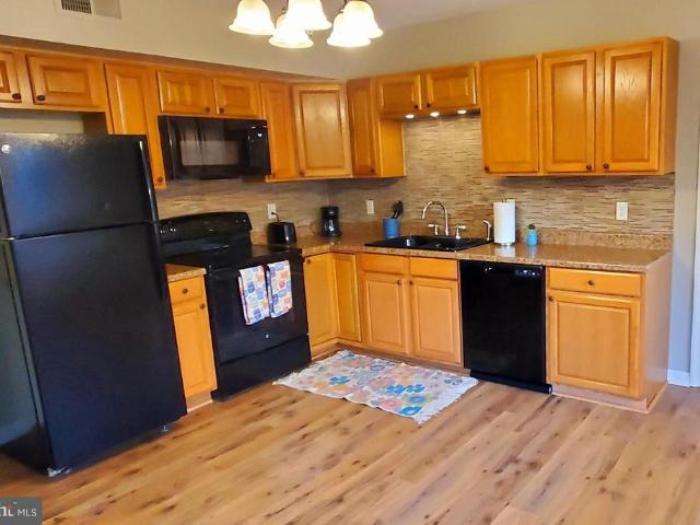 404 N Main Street # APT. 1