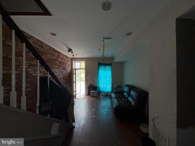 404 N Montford Avenue