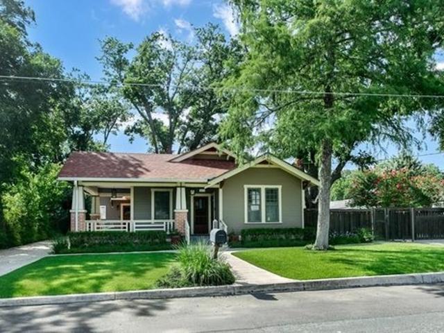 404 N Pecan St, Fredericksburg, TX 78624