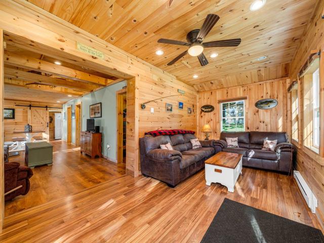 404 Narrows Road