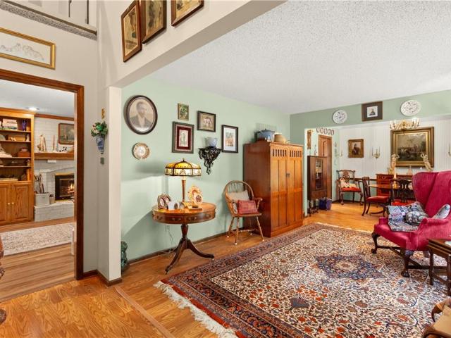 404 NE Locust Drive