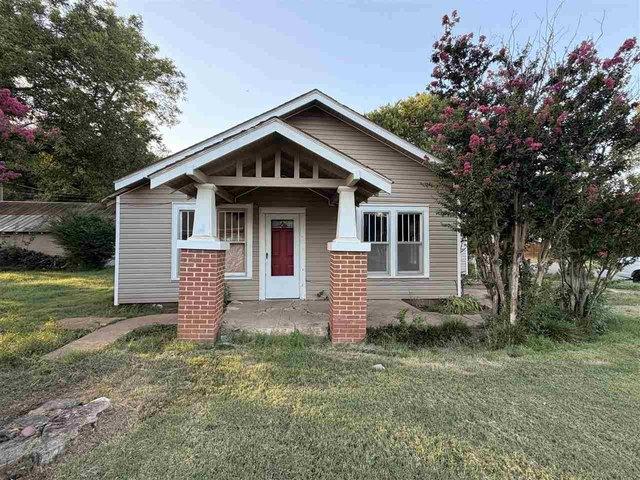 404 NW 10th St, Lawton, OK 73507