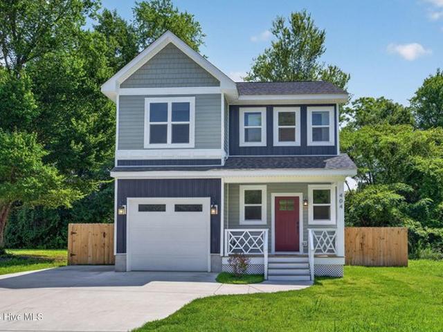 404 S Bodenheimer St, Burgaw, NC 28425