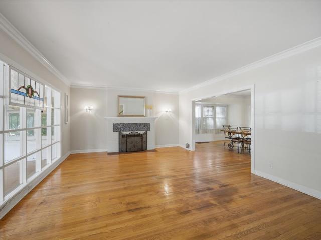 404 S Brainard Avenue