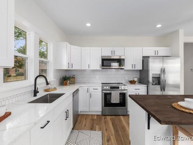 404 S Bridge St, Belding, MI 48809