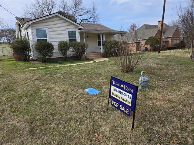 404 S Pecan St, Bells, TX 75414 | MLS #21201 | Compass