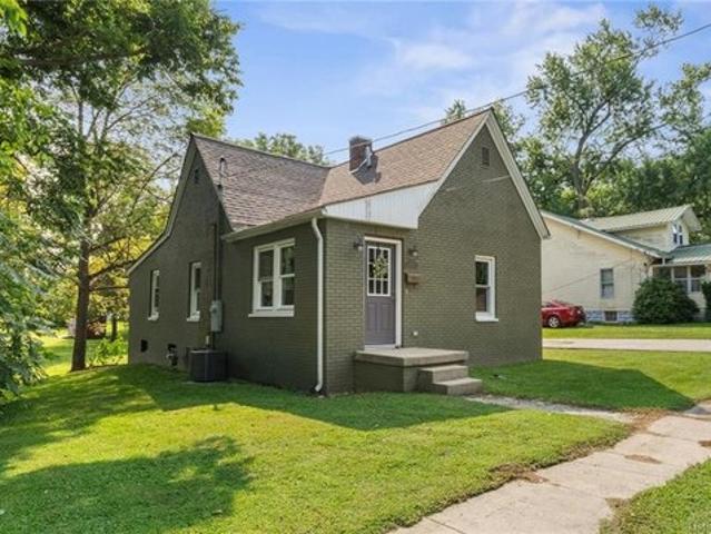 404 SE 2nd St, Paoli, IN 47454