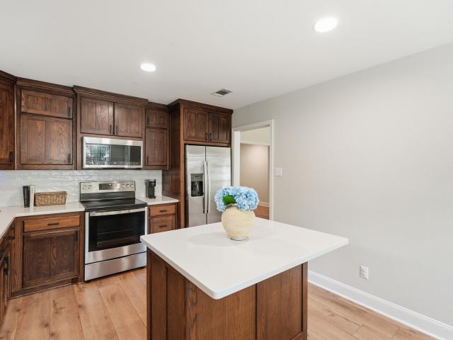 404 Shadow Ridge Drive