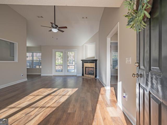 404 Sir Arthur Court