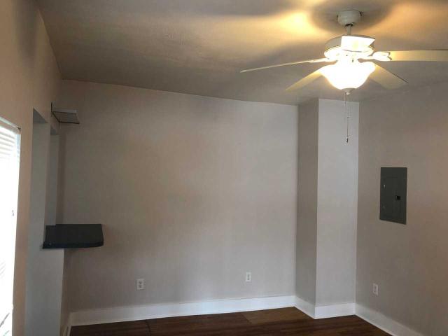 404 Springfield 2 Bedroom Apartment for Rent at 404 W Springfield Ave, Champaign, IL 61820