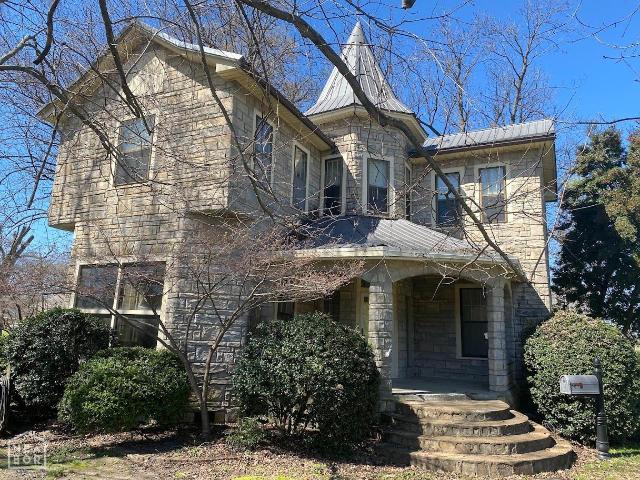 404 SW 3Rd Street SW